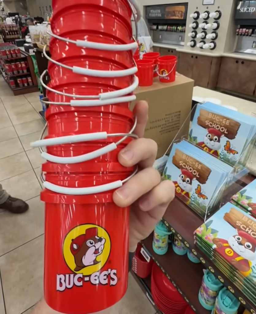 Buc-ee's Mini Bucket Sells Out Fast at 98 Cents—How to Get One | Woman ...