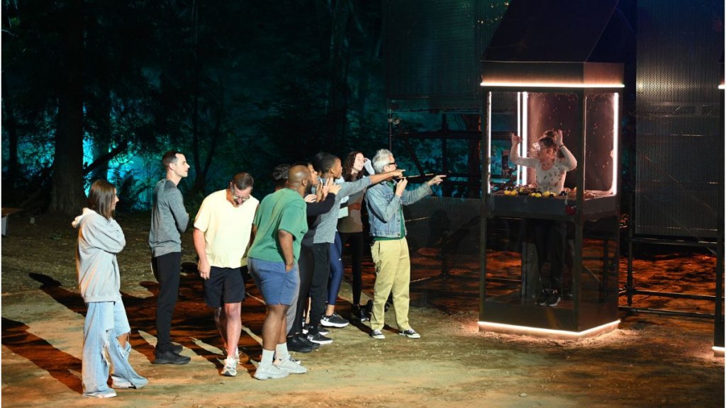 Johnny Knoxville Replaces Joe Rogan on 'Bigger, Bolder' 'Fear Factor ...