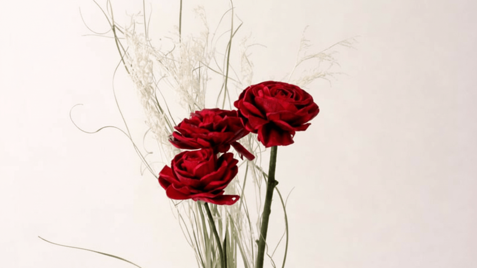 Lowe's Offers Free Wooden Roses for Valentine's Day | Woman's World