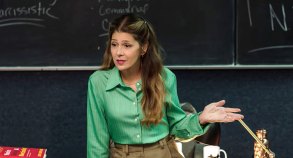 Marisa Tomei Talks ‘You’re Dating a Narcissist!’ and Her Best Advice