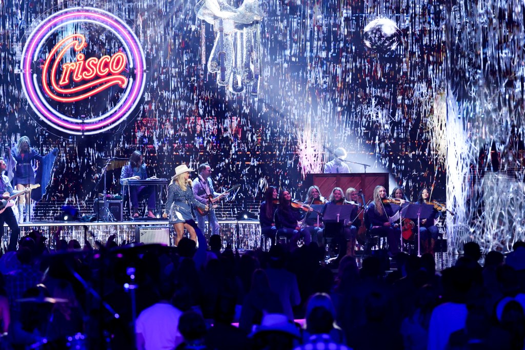 The Southern Story Behind Miranda Lambert S Crisco Song At The Acms